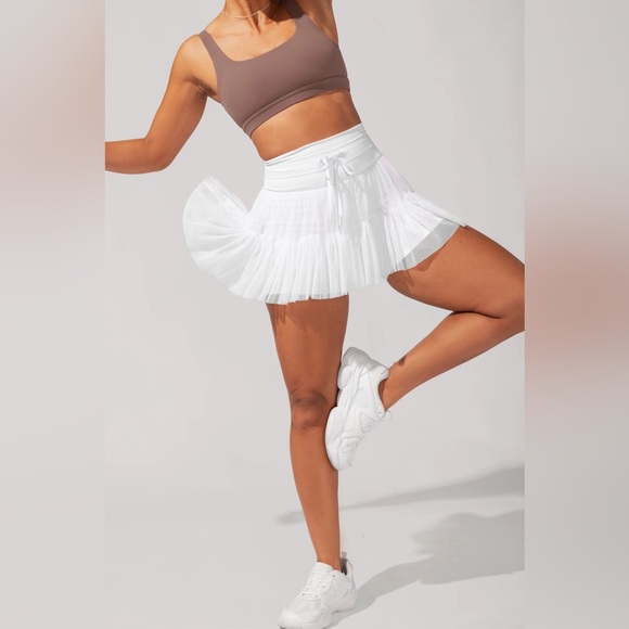 POPFLEX | Skirts | New With Tag Popflex White Pirouette Skort | Poshmark